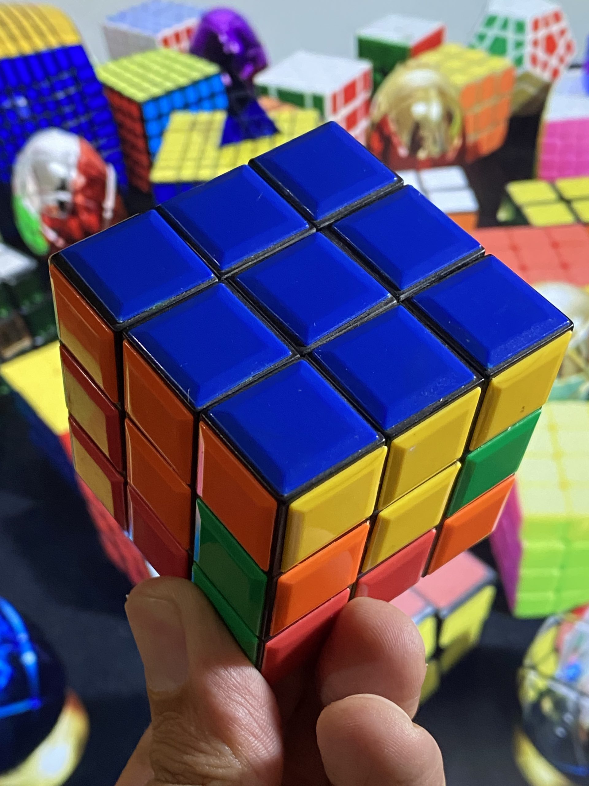 El fascinante reto mental del Cubo Rubik - Mamá en la Torre